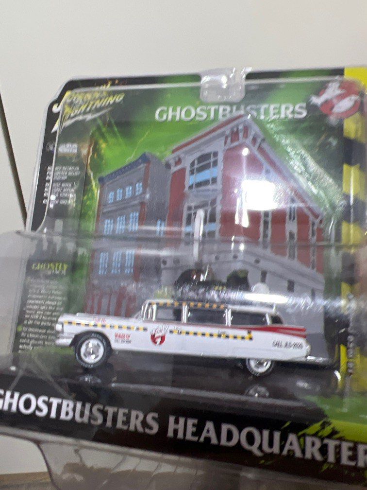 Hot Johnny Lightning : Ghostbusters Headquarters Ecto-1 set ( with 3d ...