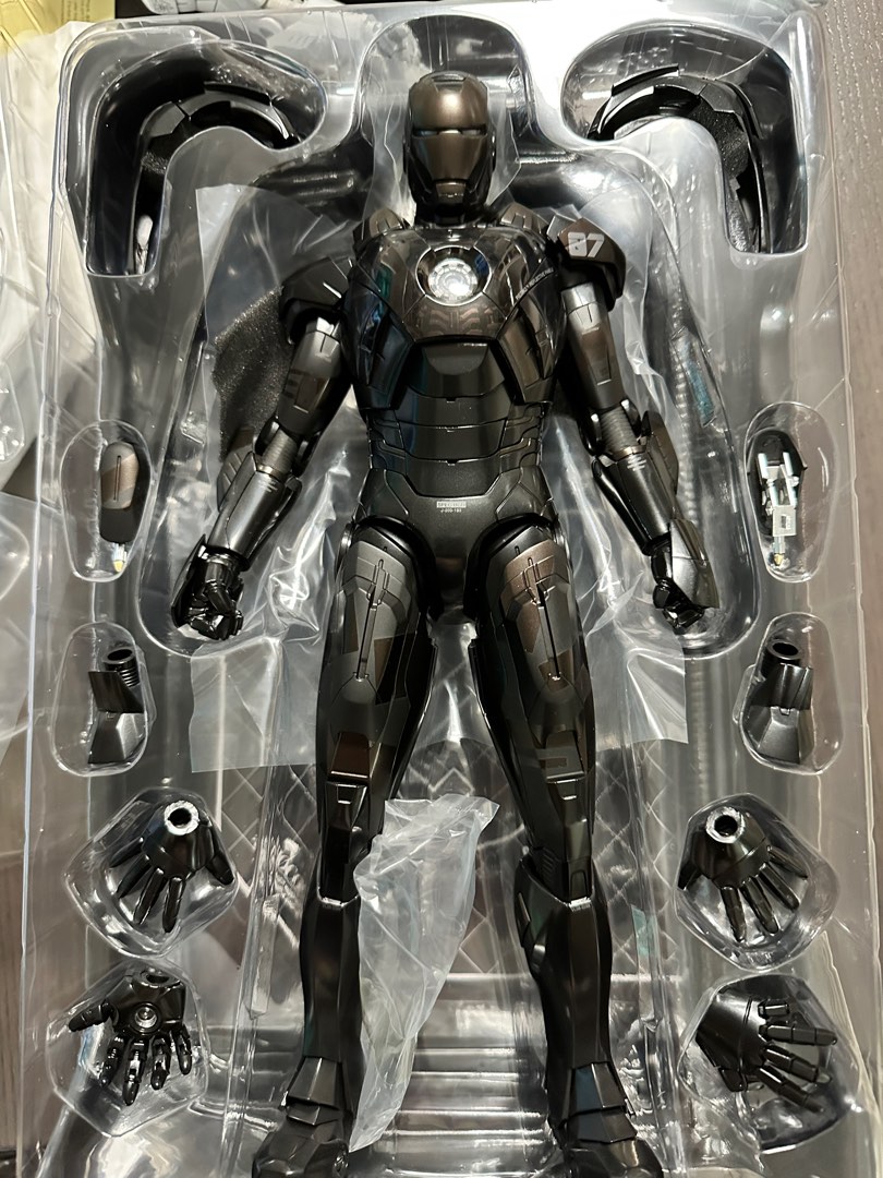 Hottoys Mark 7 Stealth / Sub zero, 興趣及遊戲, 玩具 & 遊戲類 - Carousell