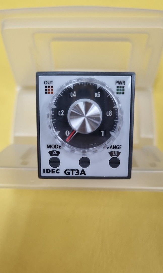 IDEC Timer GT3A-3AD24, TV & Home Appliances, Electrical, Adaptors ...