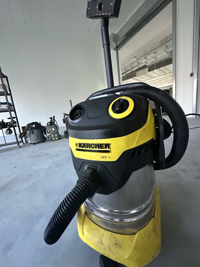Karcher WD5 vacuum, Furniture & Home Living, Cleaning & Homecare ...