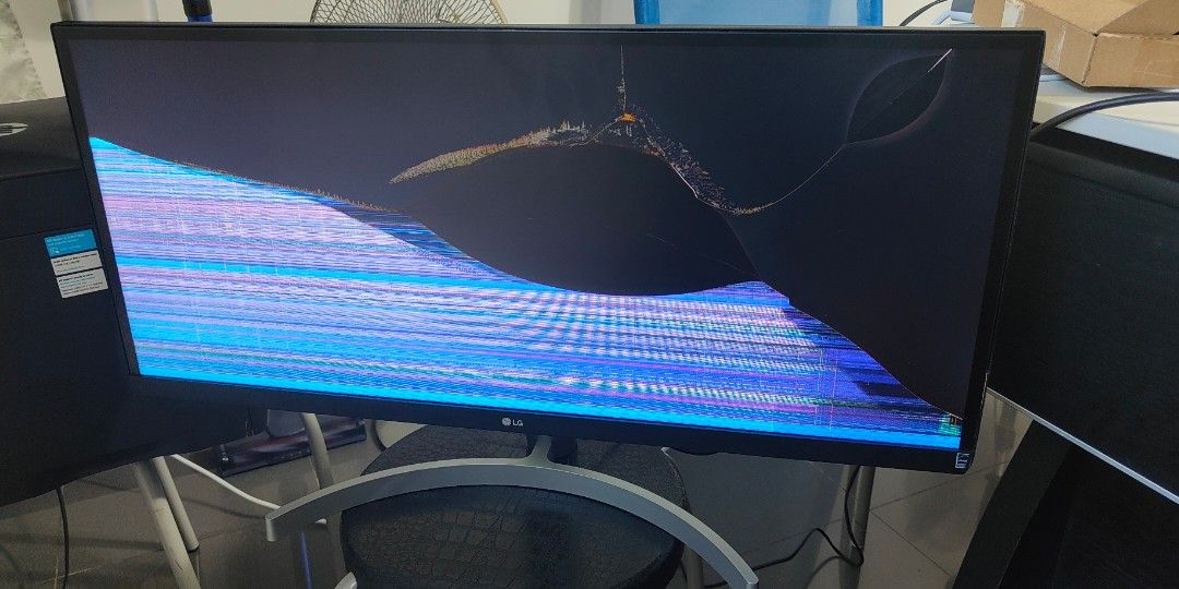 Lg 29 inch monitor faulty, Computers & Tech, Parts & Accessories ...