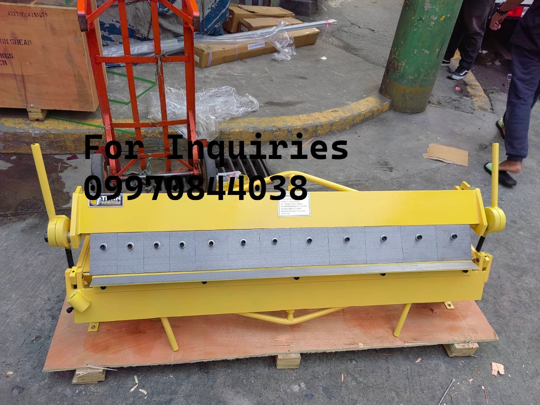 Manual Box Sheet Bender, Commercial & Industrial, Industrial Equipment ...