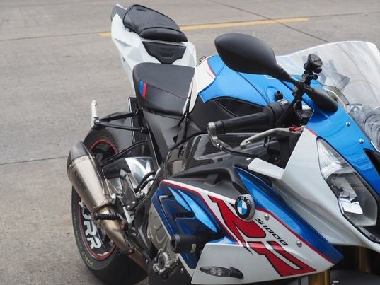 Moto Racy Singapore BMW S1000R S1000RR Version 1 Premium Italy Cat ...
