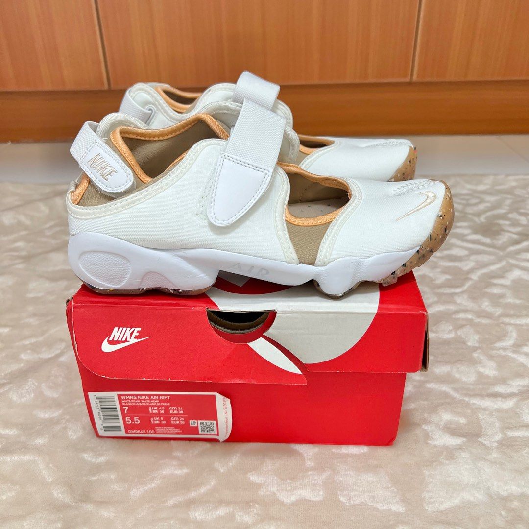 NIKE AIR RIFT WHITE, Women's Fashion, Footwear, Sneakers on Carousell