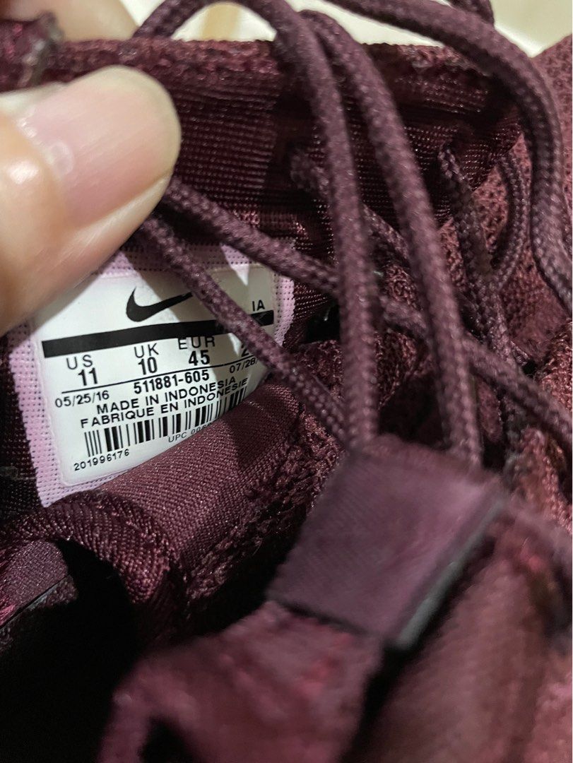 Nike Maroon Sneakers, Fesyen Pria, Sepatu , Sneakers di Carousell