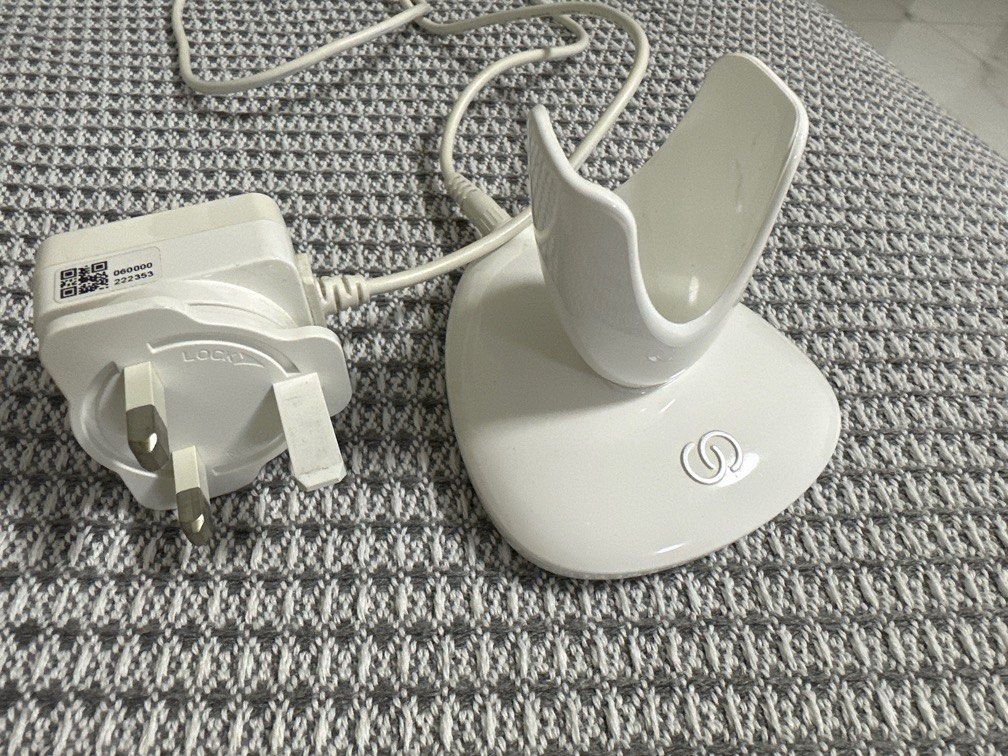 Nuskin Lumi Spa Charger, Beauty & Personal Care, Face, Face Care on ...