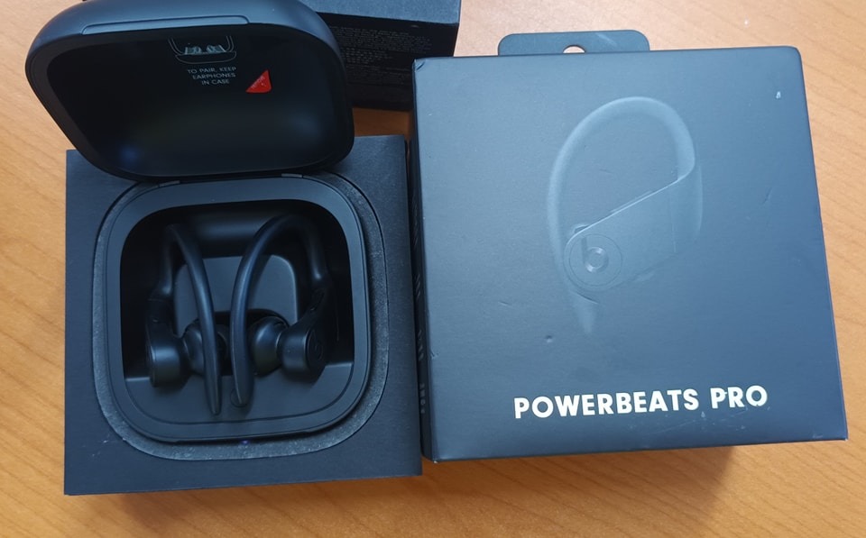 Powerbeats Pro Black, Audio, Earphones on Carousell