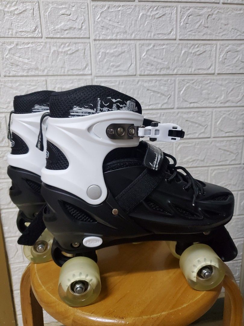 Roller 鞋 滾軸溜冰鞋 4 輪 ice skating, 運動產品, 運動與體育, 運動與體育 -溜冰鞋，旱冰鞋和滑板車 - Carousell