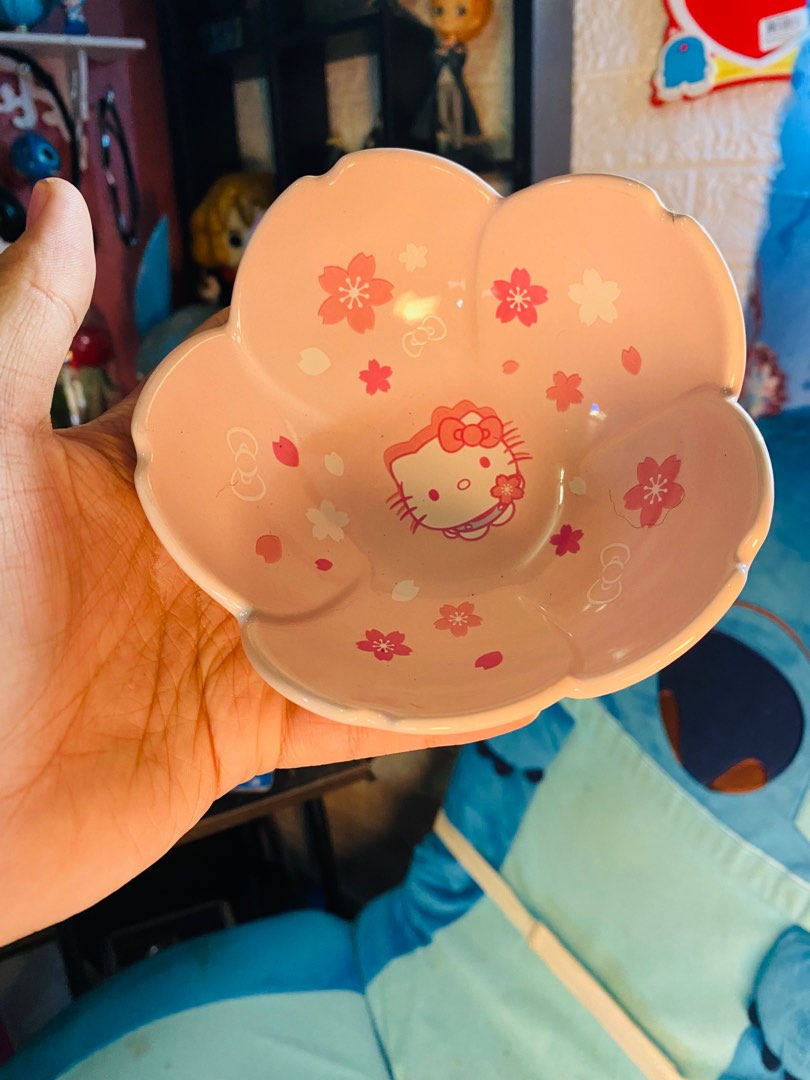 Sanrio Hello Kitty Sakura Ceramic Bowl Hobbies And Toys Toys And Games On