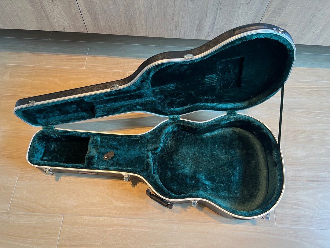 SKB 1SKB-8 Acoustic Dreadnought Economy Guitar Case, Hobbies & Toys, Music & Media, Music ...