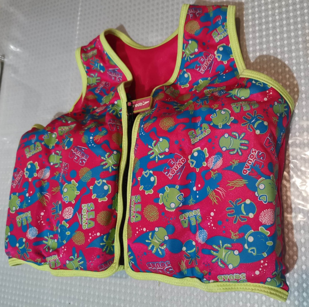 Speedo Swim Vest, Babies & Kids, Babies & Kids Fashion on Carousell