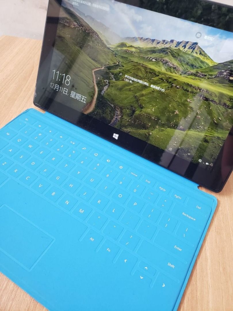 Surface Pro 2 in 1 Tablet -Windows 10 - Intel i5 processor - 11" inch ...