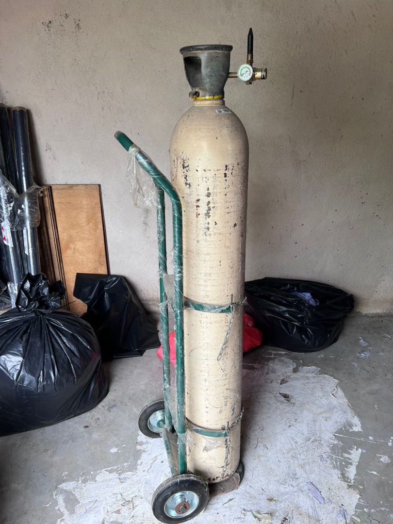 Tong Gas Helium, Hobbies & Toys, Stationery & Craft, Occasions & Party ...