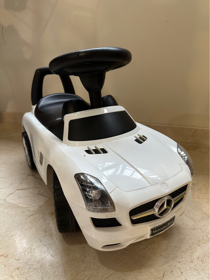 Toy car Mercedes Benz, Hobbies & Toys, Toys & Games on Carousell