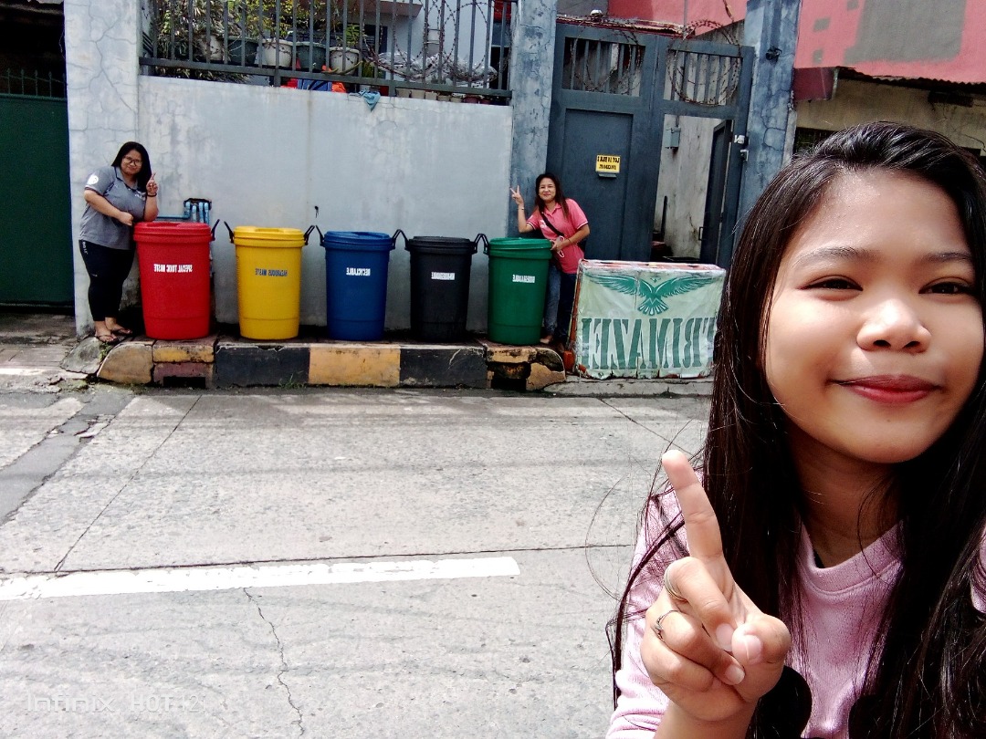 TROLLING TRASH BIN, Furniture & Home Living, Cleaning & Homecare ...
