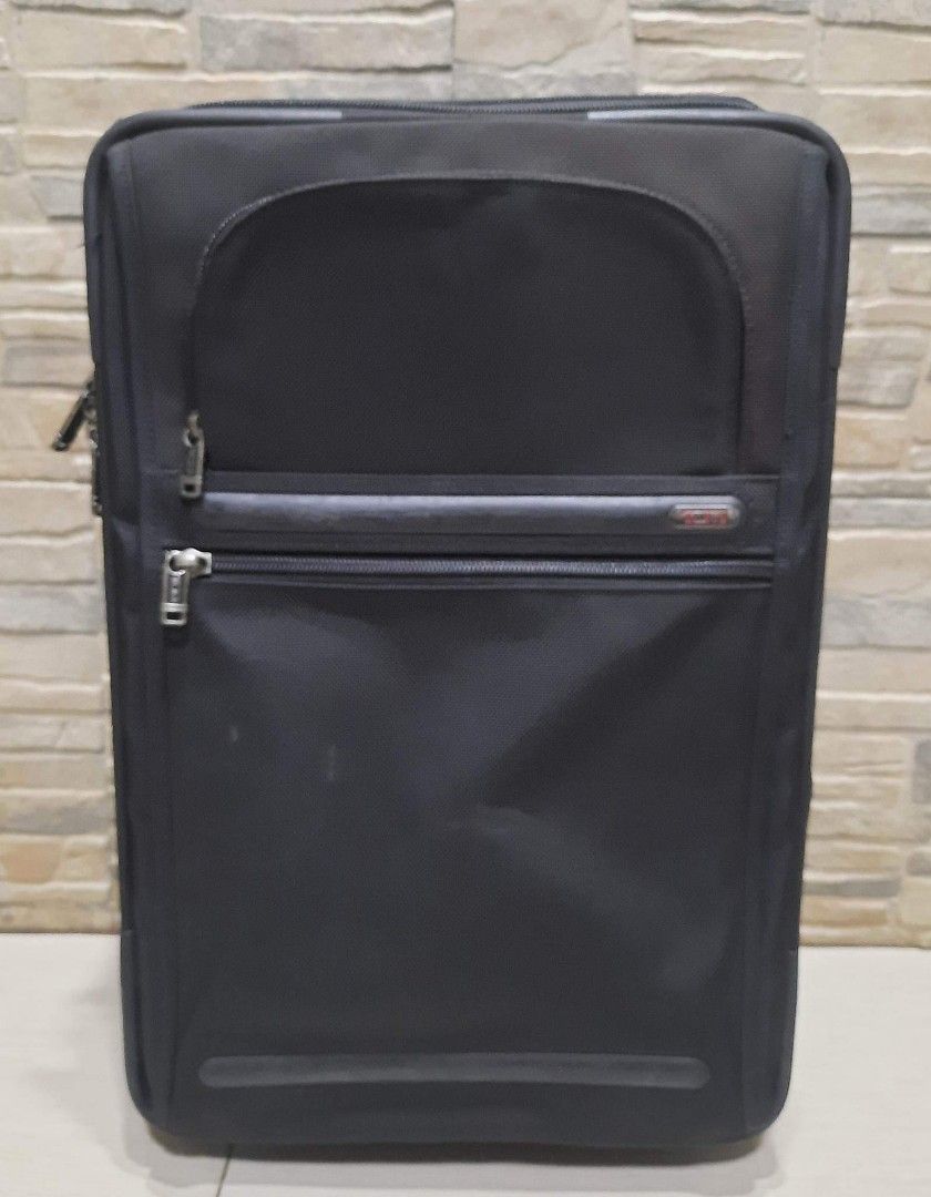 TUMI luggage and garment bag trifold carry on bundle, Men's Fashion, Bags, Briefcases on Carousell