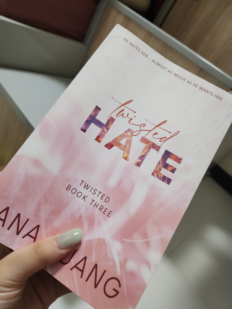 Twisted Hate ~ Ana Huang, Hobbies & Toys, Books & Magazines, Fiction ...