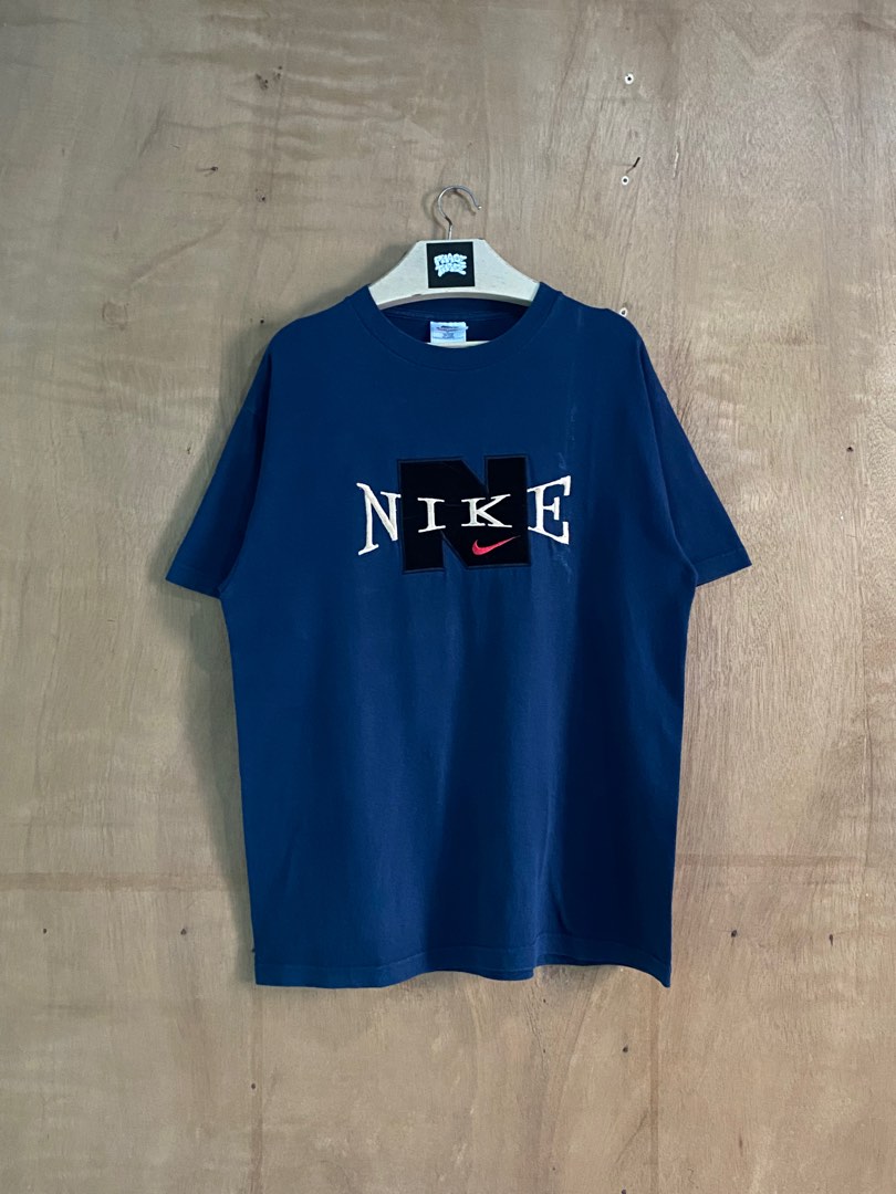 Vintage Nike Tee, Men's Fashion, Tops & Sets, Tshirts & Polo Shirts on ...