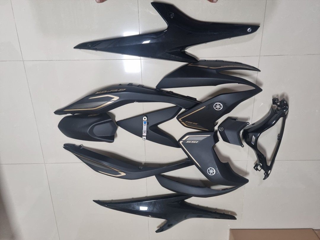 Aerox coverset original, Motorcycles, Motorcycle Accessories on Carousell