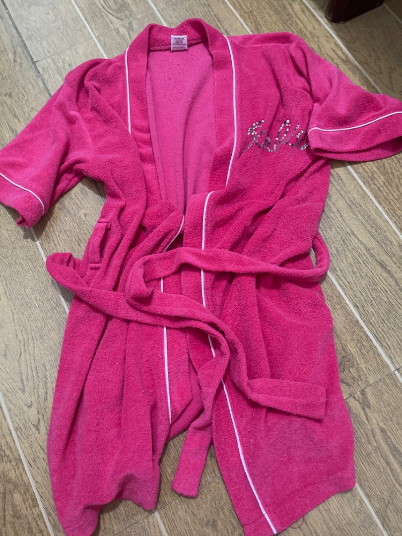 Barbie bathrobe, Babies & Kids, Babies & Kids Fashion on Carousell