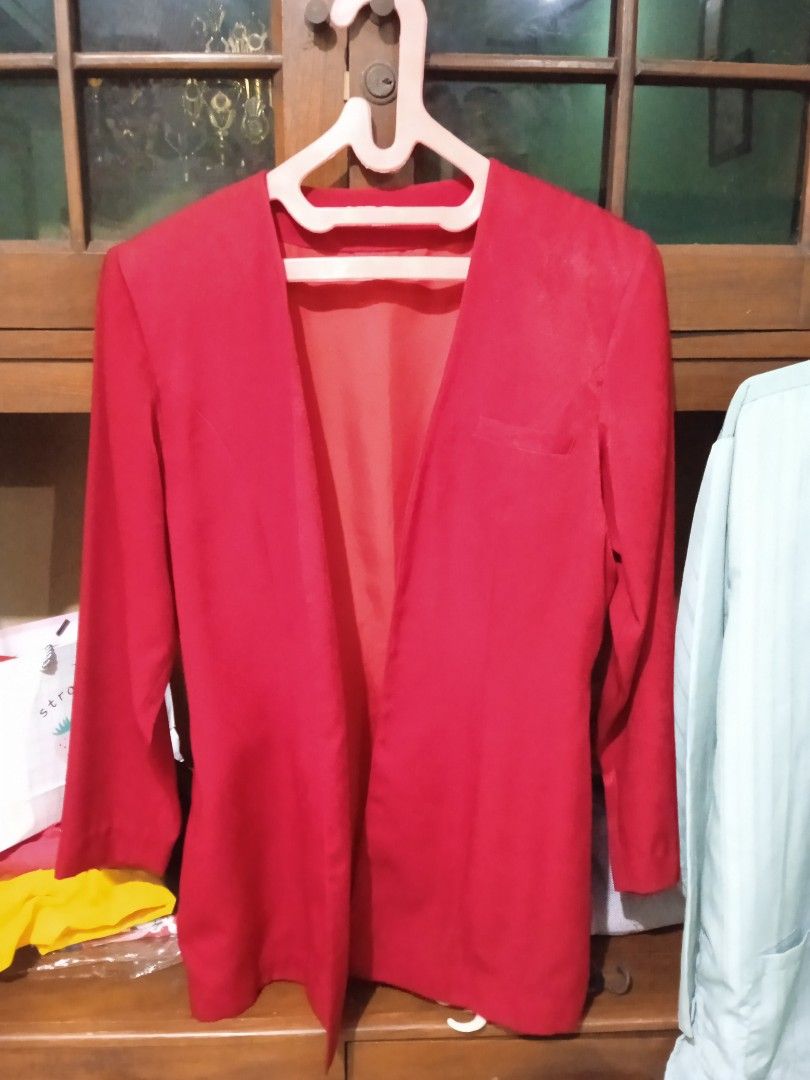 Blazer Merah, Fesyen Wanita, Pakaian Wanita, Baju Luaran di Carousell
