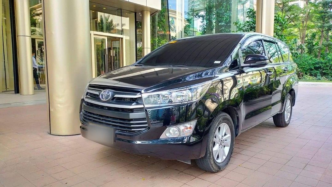 Bridal Car Toyota Innova Picture Vehicle Prenup Shoot VIP Service ...
