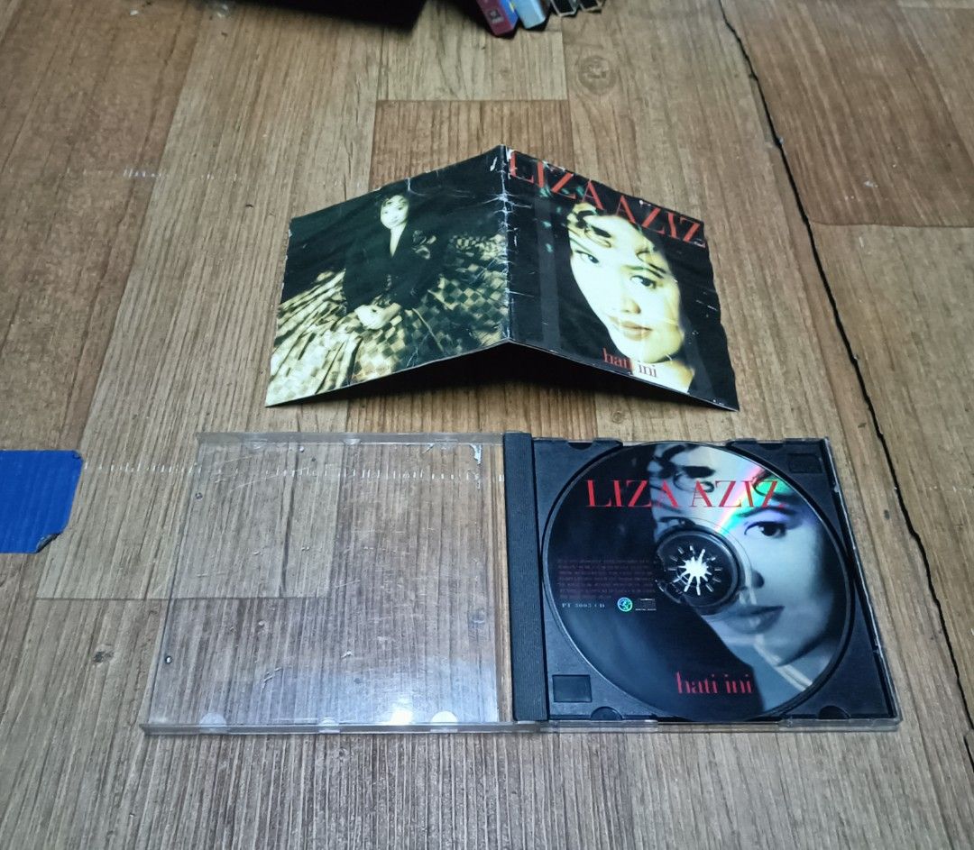 CD LIZA AZIZ @ 1995 POSITIVE/SONY MUSIC ENTERTAINMENT M SDN BHD ...