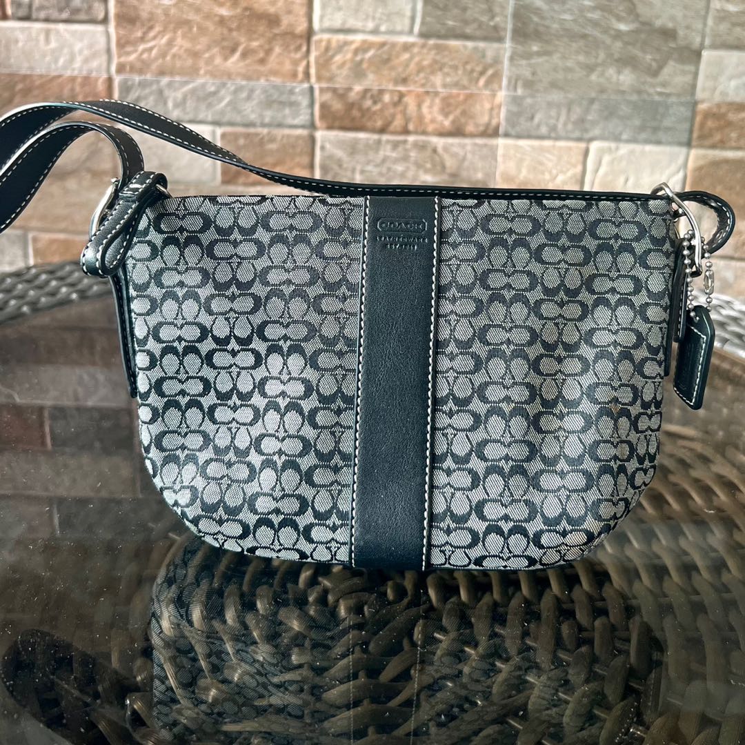 Coach Purse, Women's Fashion, Bags & Wallets, Purses & Pouches on Carousell