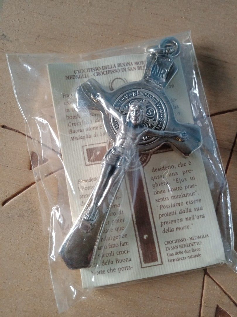 Crucifix Jesus Relic Holy Land Rome with free pouch and door hang ...