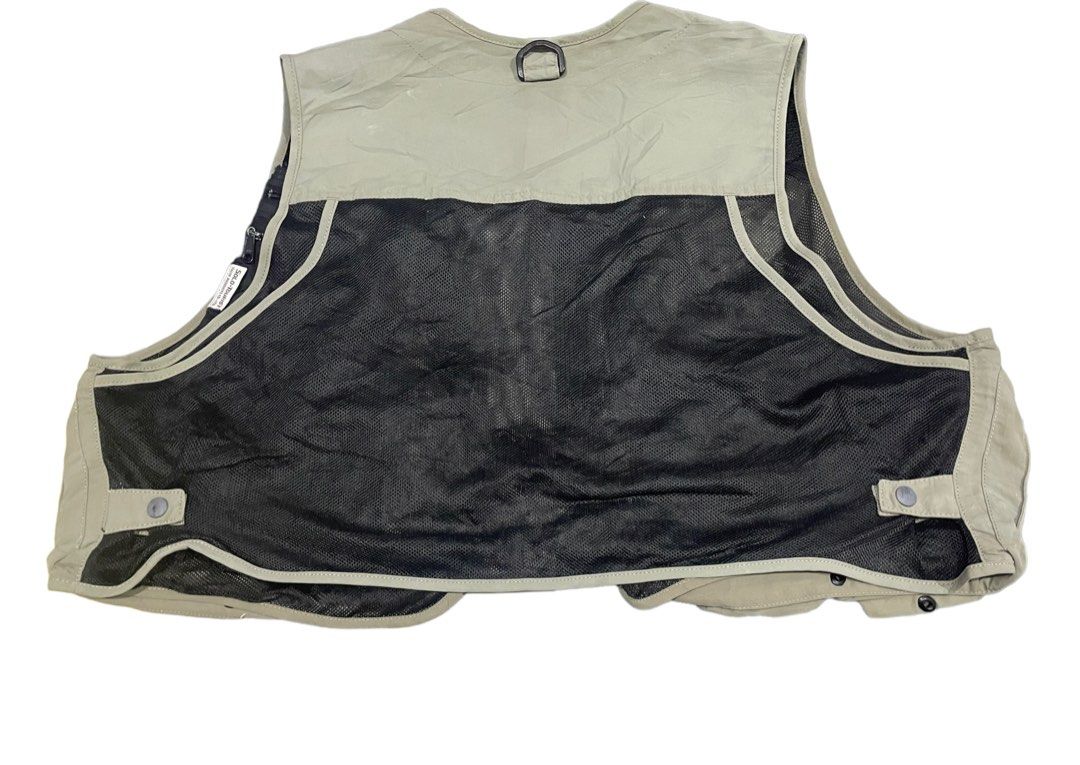 Daiwa vest 5 poket, Men's Fashion, Tops & Sets, Vests on Carousell