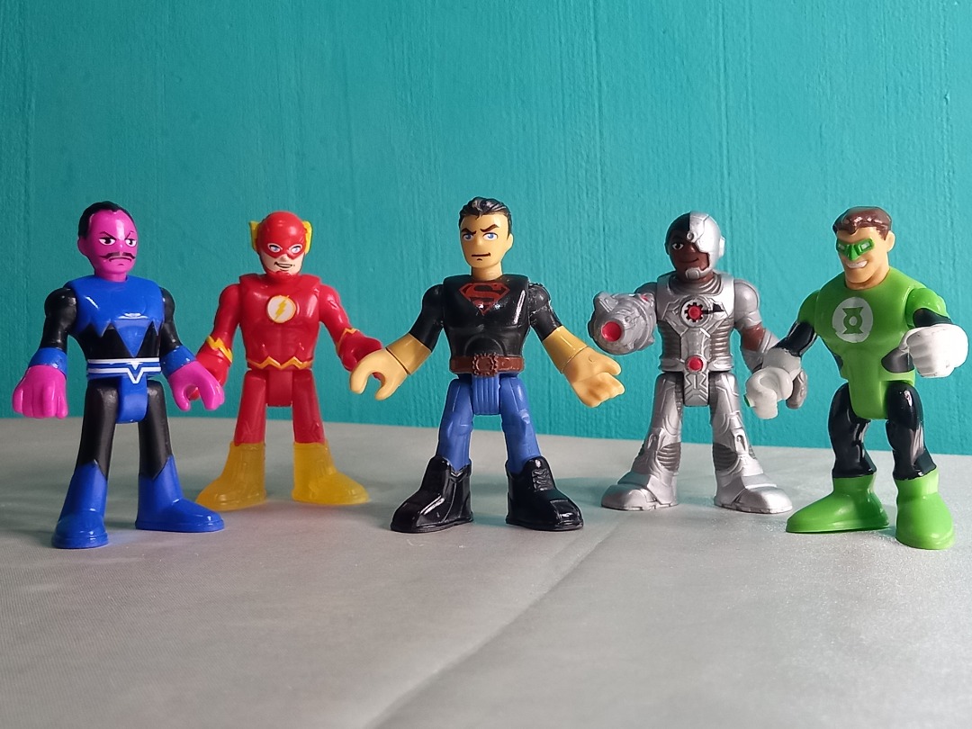 DC Comics Mini Action Figure Toy Set of 5 (Superboy, Green Lantern ...