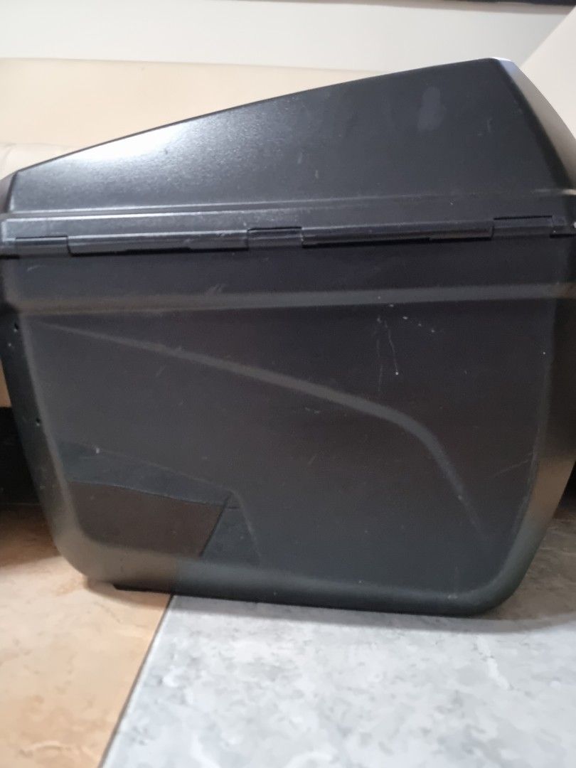 GIVI side box, Motorcycles, Motorcycle Accessories on Carousell