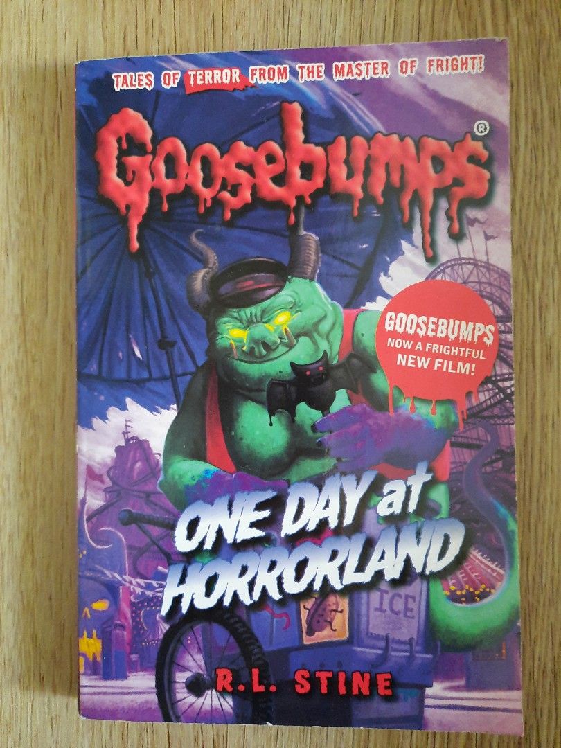 Goosebumps:One Day at Horrirland/名画裡看世界, 興趣及遊戲, 書本 & 文具, 兒童書籍 - Carousell