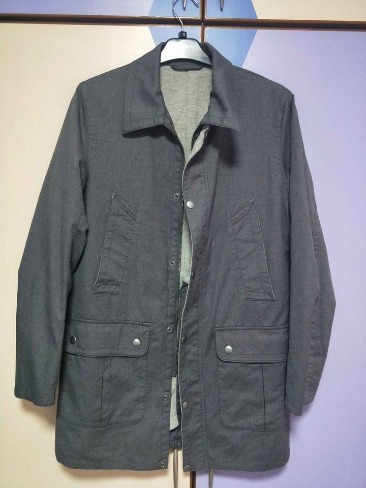 GU Jacket / Coat, Men's Fashion, Coats, Jackets and Outerwear on Carousell