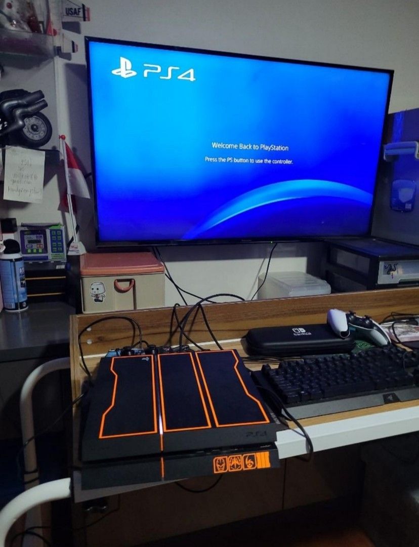 Limited Edition Call of Duty PS4, Video Gaming, Video Game Consoles ...