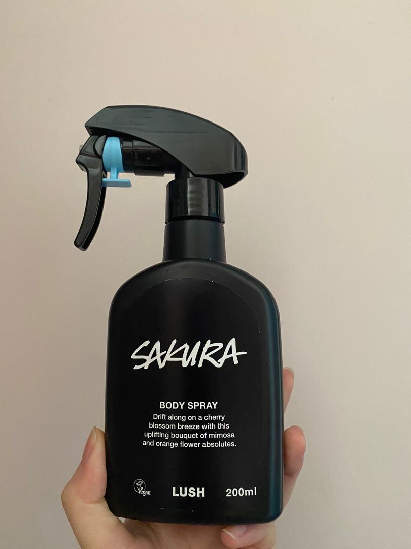 包順豐！Lush Sakura 櫻之花 body spray 200ml, 美容＆化妝品, 健康及美容 - 香水＆香體噴霧 - Carousell