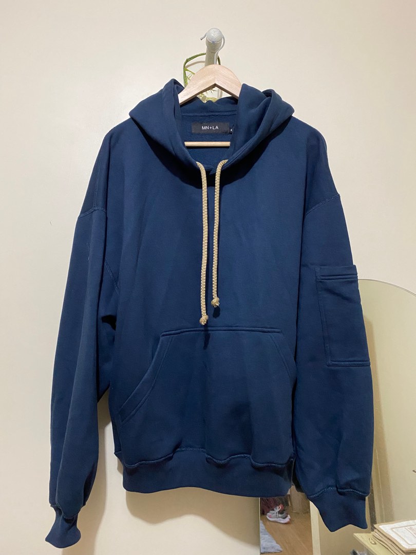 MNLA hoodie boxy fit, Men's Fashion, Coats, Jackets and Outerwear on Carousell