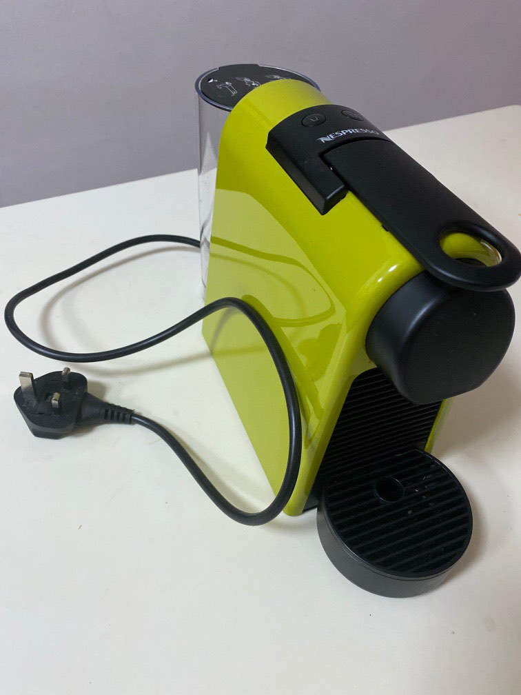 Nespresso Essenza Mini, TV & Home Appliances, Kitchen Appliances ...
