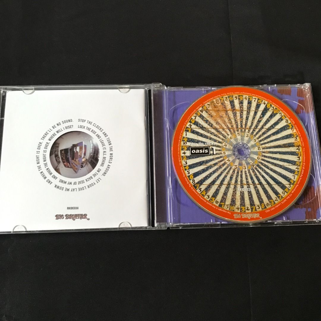 Oasis - The Best of Oasis (2 CD), Hobbies & Toys, Music & Media, CDs ...