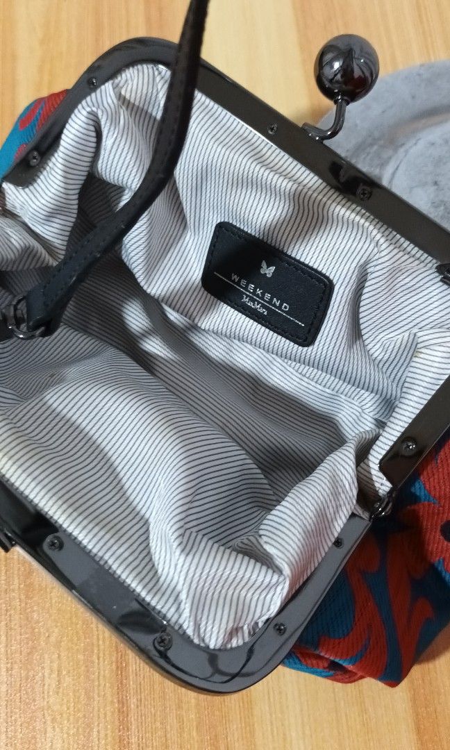 Pre-loved MAX MARA Weekend Sling Bag, Women's Fashion, Bags & Wallets ...