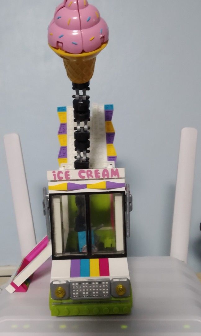 SALE!! AUTHENTIC MEGA CONSTRUX Despicable Me Ice Cream Truck (DPG73 ...