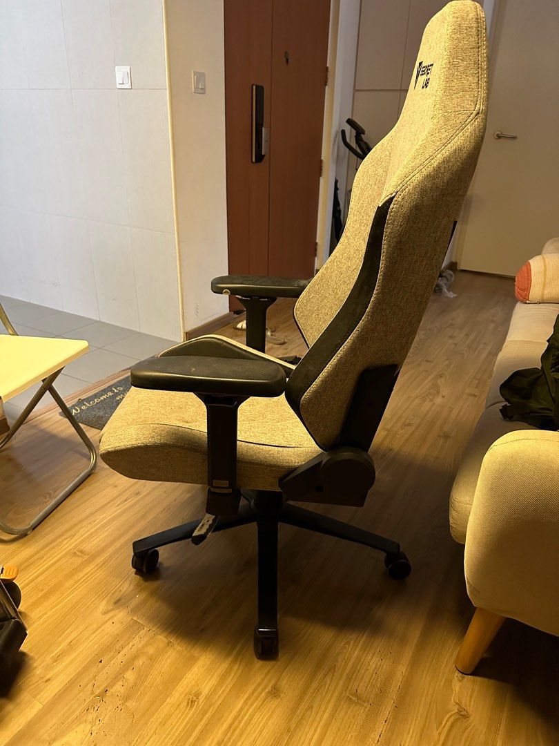 Secret lab omega cookies and cream, Furniture & Home Living, Furniture ...