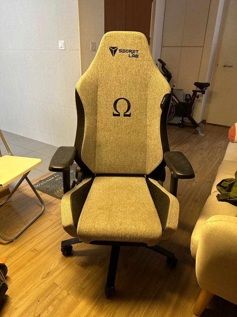 Secret lab omega cookies and cream, Furniture & Home Living, Furniture ...