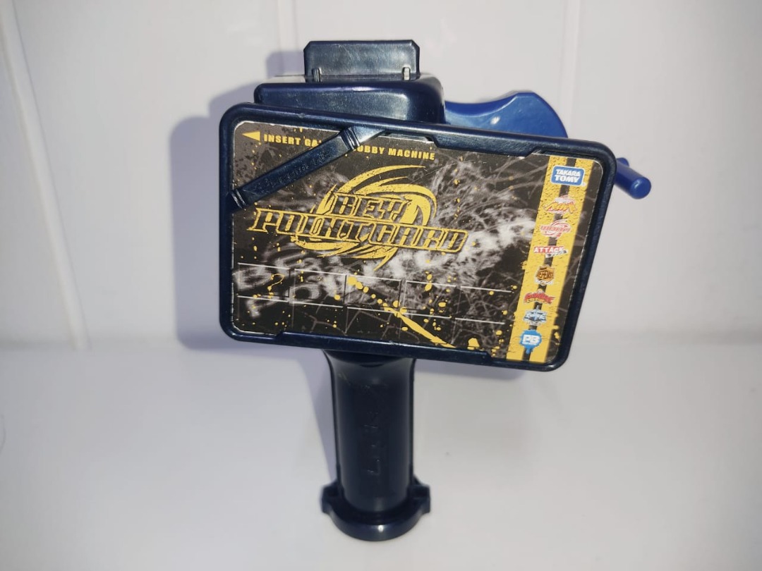 TAKARA TOMY BEYBLADE 3 SEGMENT LAUNCHER, GRIP AND BEY POINTCARD SET ...