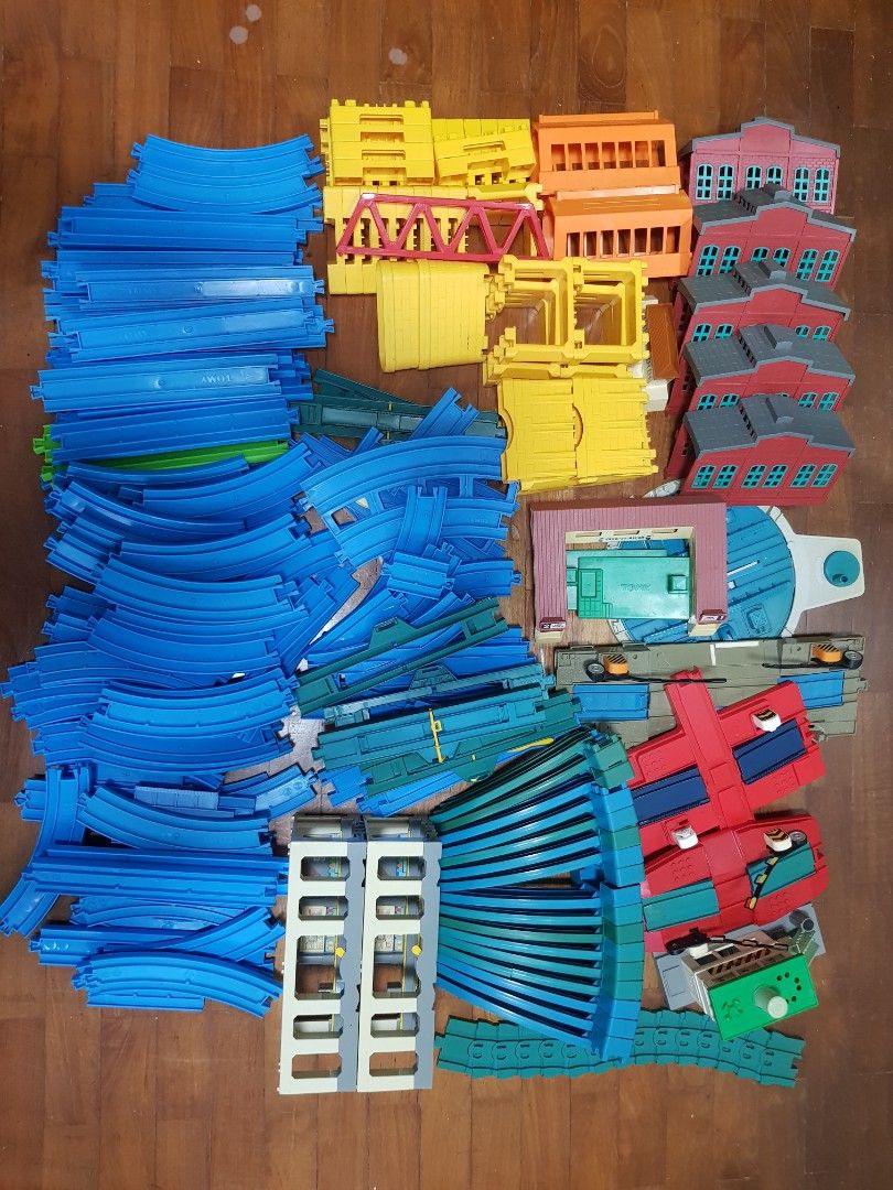 Takara Tomy plastic trains, Hobbies & Toys, Toys & Games on Carousell