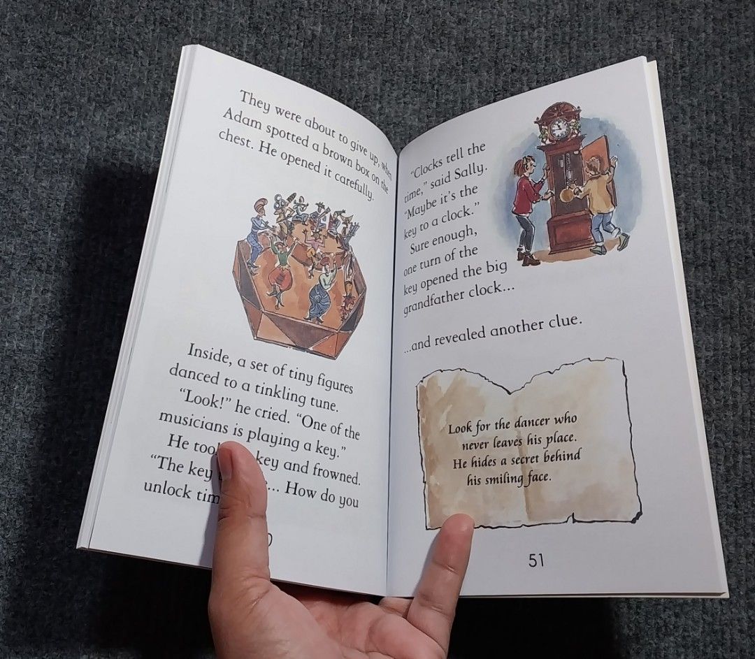 THE MIDNIGHT GHOSTS Usborne, Hobbies & Toys, Books & Magazines, Children's Books on Carousell