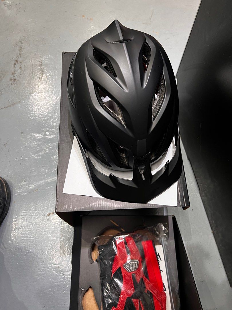 TLD A3 helmet with Mips, Sports Equipment, Bicycles & Parts, Parts ...