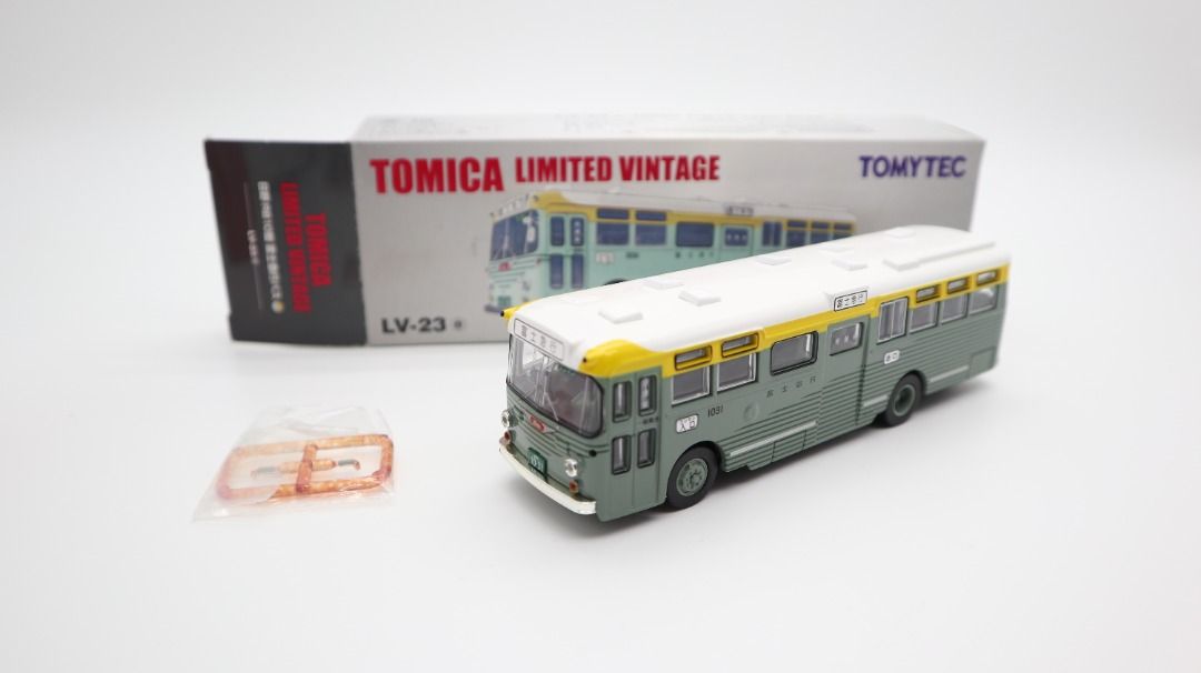 Tomy Tomytec 1/64 LV-23e Hino RB10 Type Bus 1961 日野富士急行巴士, 興趣及遊戲, 玩具 & 遊戲類 - Carousell