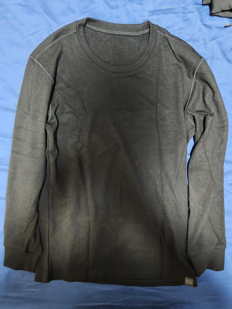 Uniqlo Heattech inner wear, Men's Fashion, Activewear on Carousell
