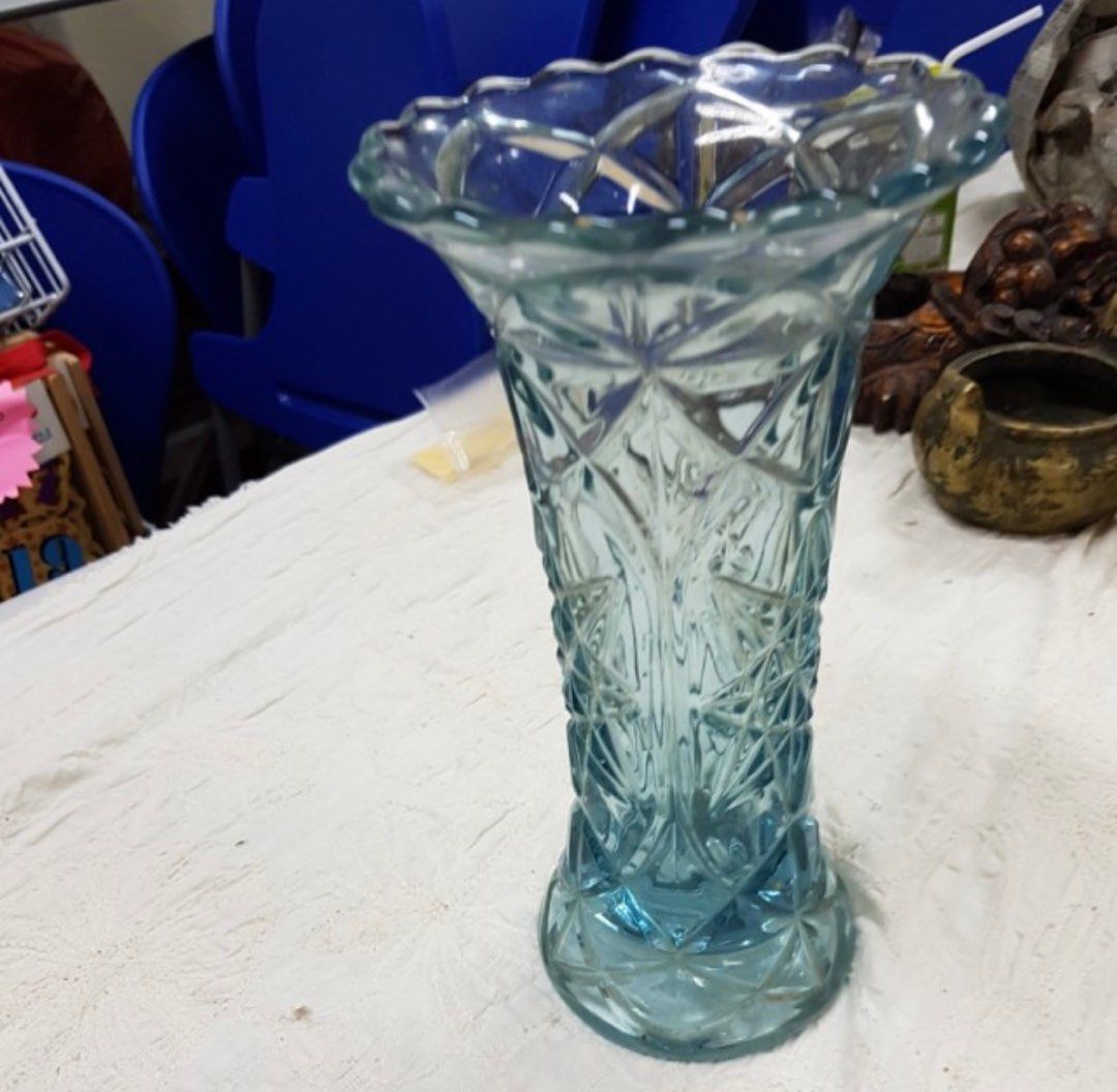 #0324 vintage glass crystal vase, Furniture & Home Living, Home Decor ...